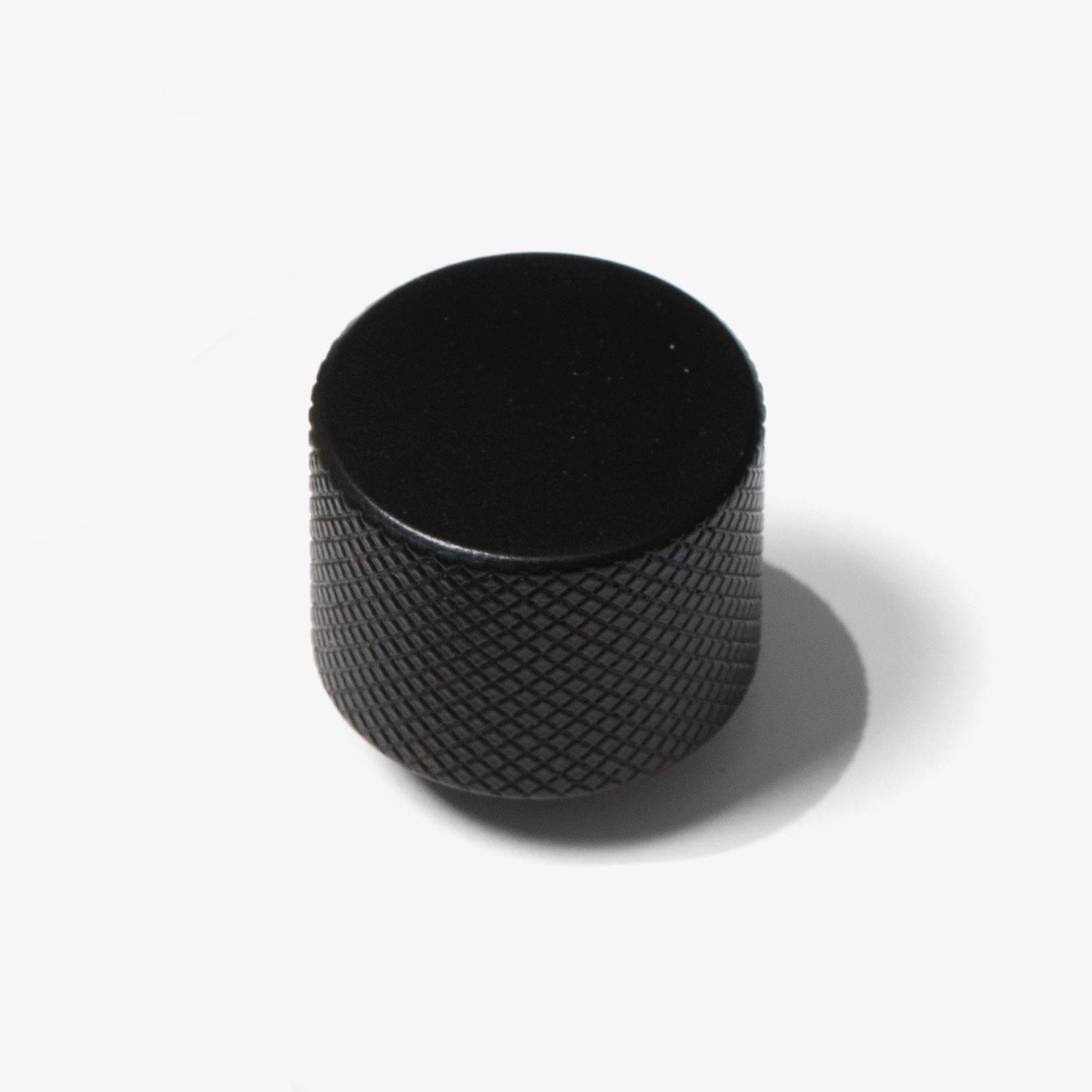 Simple Knurled Cabinet Knob – Studio Marchant
